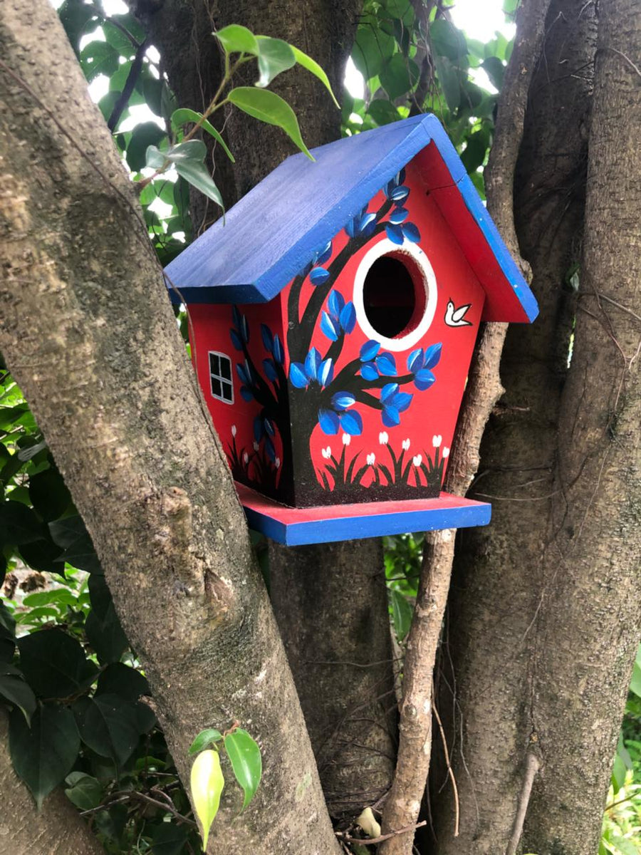 Birdhouse Red – thewoodpeckerstore.in